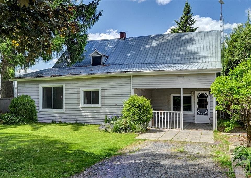 12381 County Road 18, South Dundas, ON K0C 2H0 | MLS #1394799 | Zillow