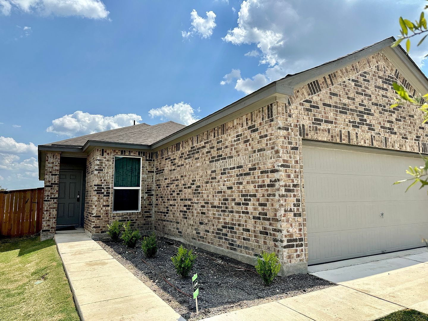 192 Katie Elder Dr, Jarrell, TX 76537 | Zillow