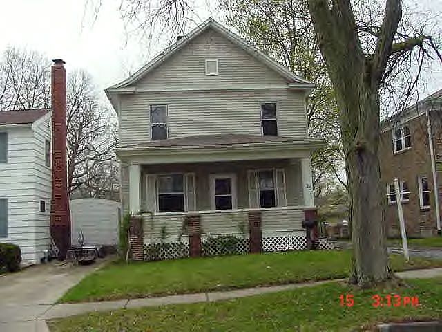 25 Fairview Pl, Decatur, IL 62522 | Zillow