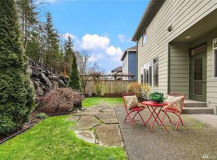6704 E Crest View Loop SE, Snoqualmie, WA 98065 | Zillow