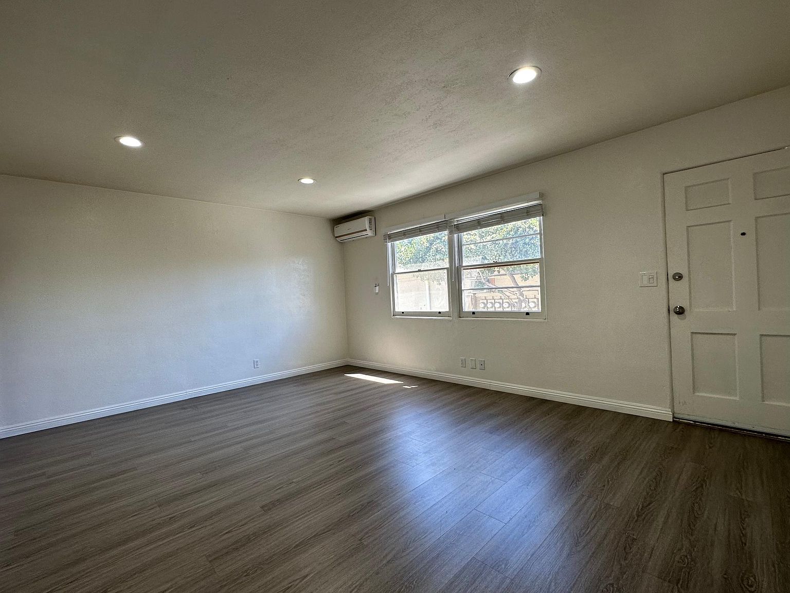 4563 Main St, Riverside, CA 92501 | Zillow