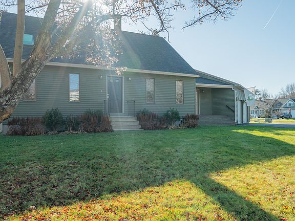 2 Black Point Meadows, Scarborough, ME 04074 | MLS #1578053 | Zillow