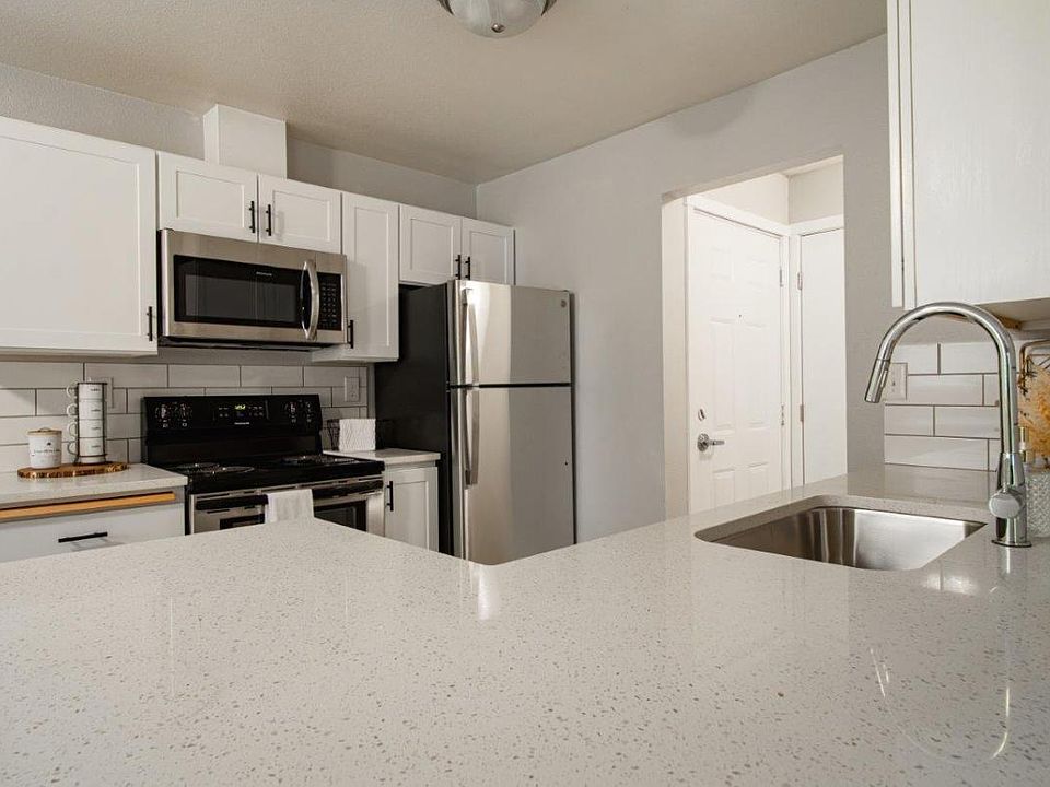 Deer Creek - 950 N Allumbaugh St Boise ID | Zillow