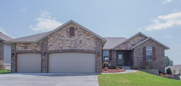 1272 S Erika Ave, Springfield, MO 65802 | Zillow