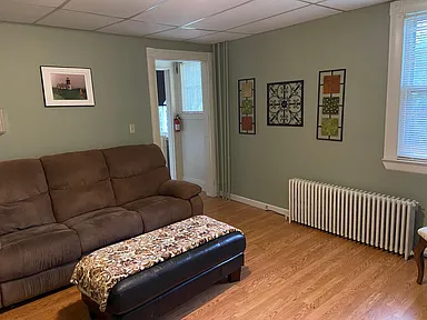 620 Main St Portland CT | Zillow