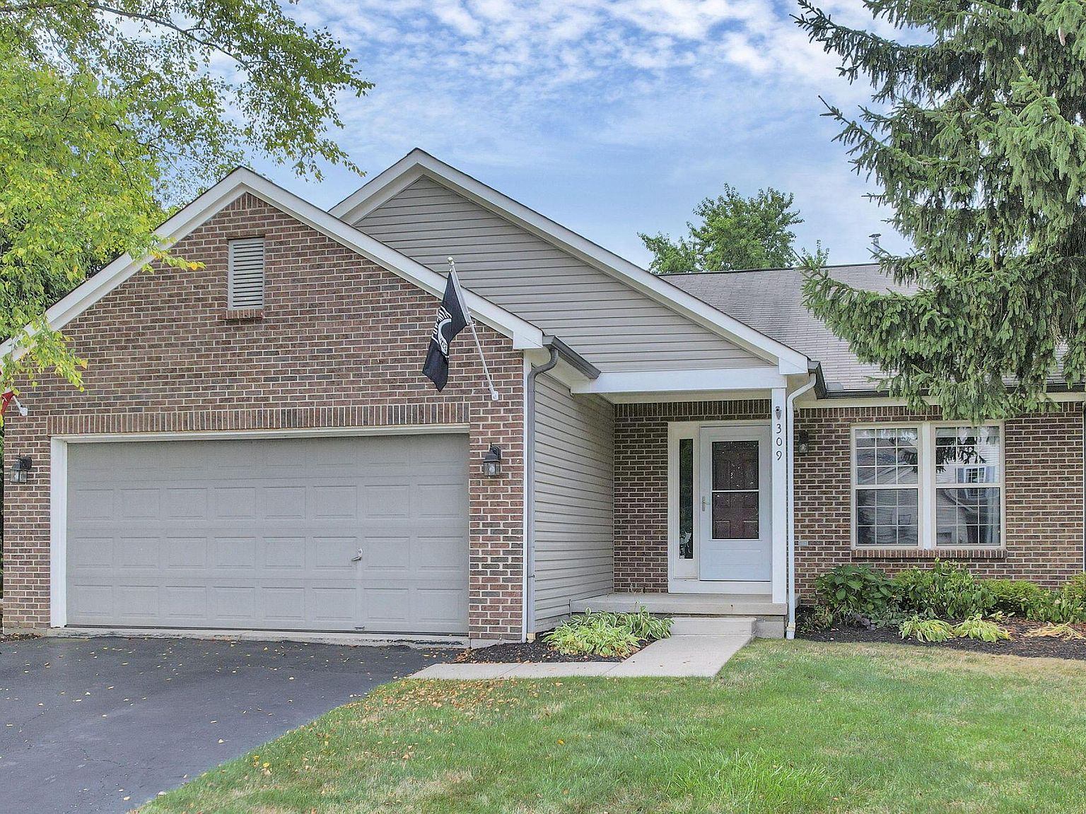 309 Edgemont Ct, Pataskala, OH 43062 | Zillow