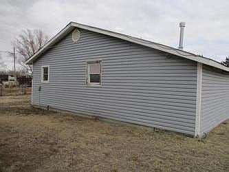 422 S Main St, Partridge, KS 67566 | Zillow