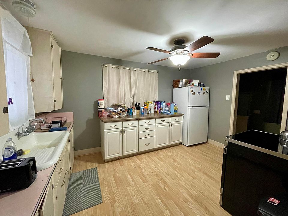 109 W 1st St, Everly, IA 51338 | Zillow