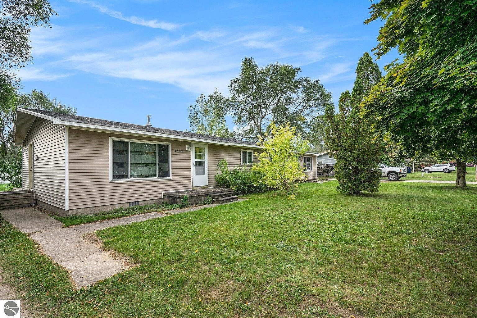 2883 2883/2885 Princeton Dr, Traverse City, MI 49684 | MLS #1917396 ...