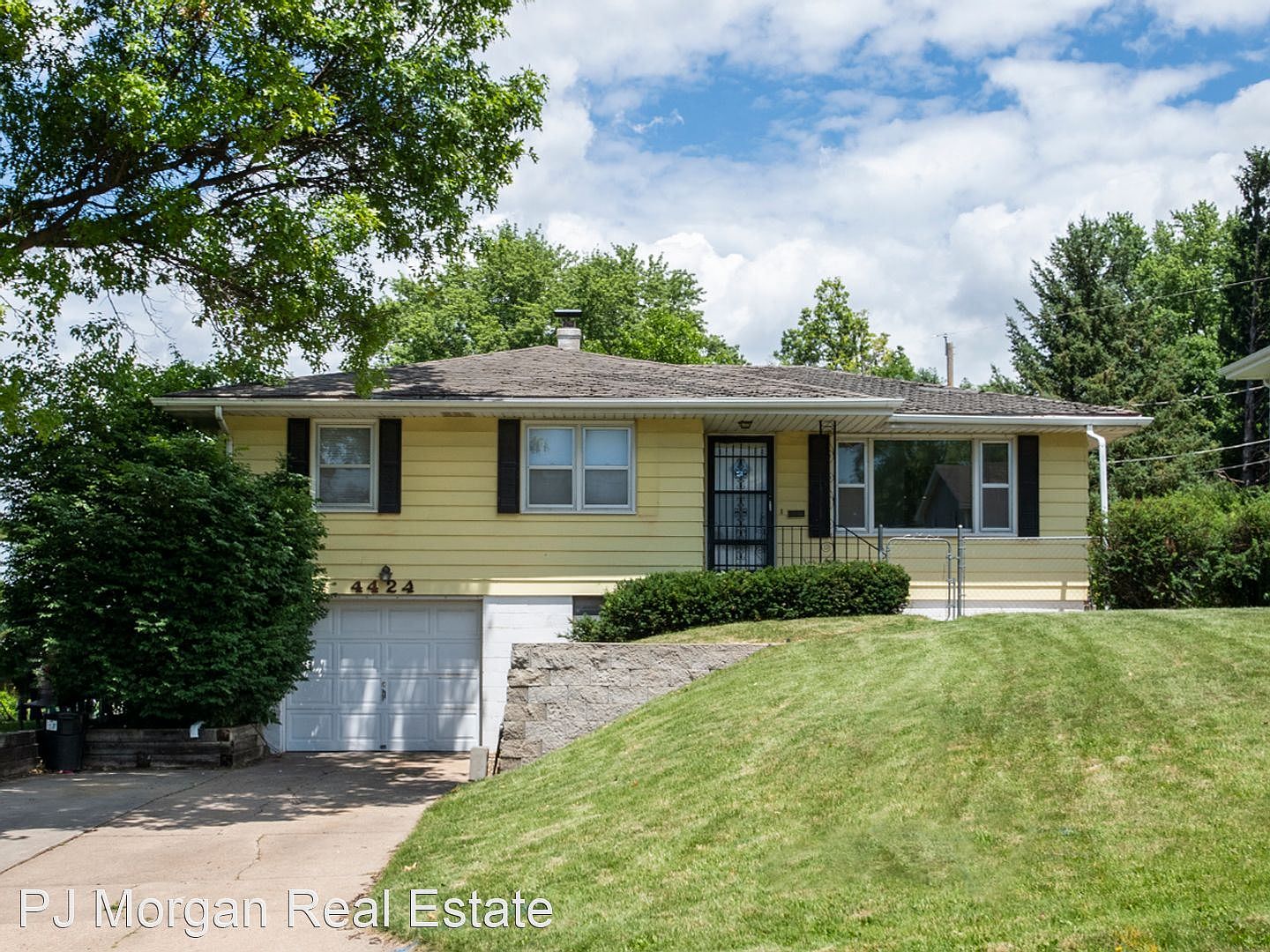4424 Spring St, Omaha, NE 68105 | Zillow