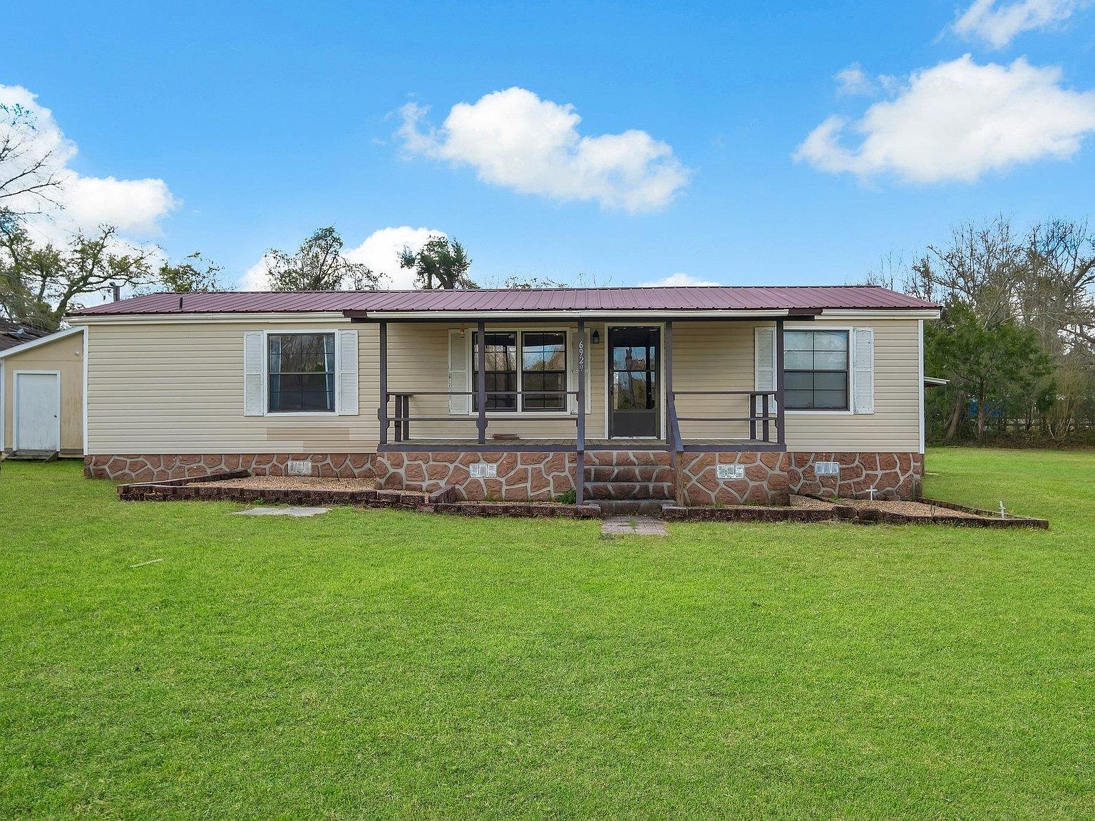 6929 Singletary St, Grand Ridge, FL 32442 | Zillow