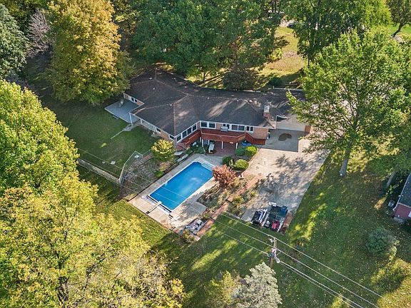 10601 Lagoon Dr, Grabill, IN 46741 | MLS #202336801 | Zillow