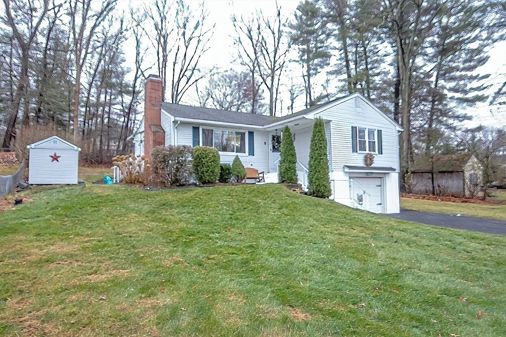9 Brenda Dr, Westfield, MA 01085 | Zillow