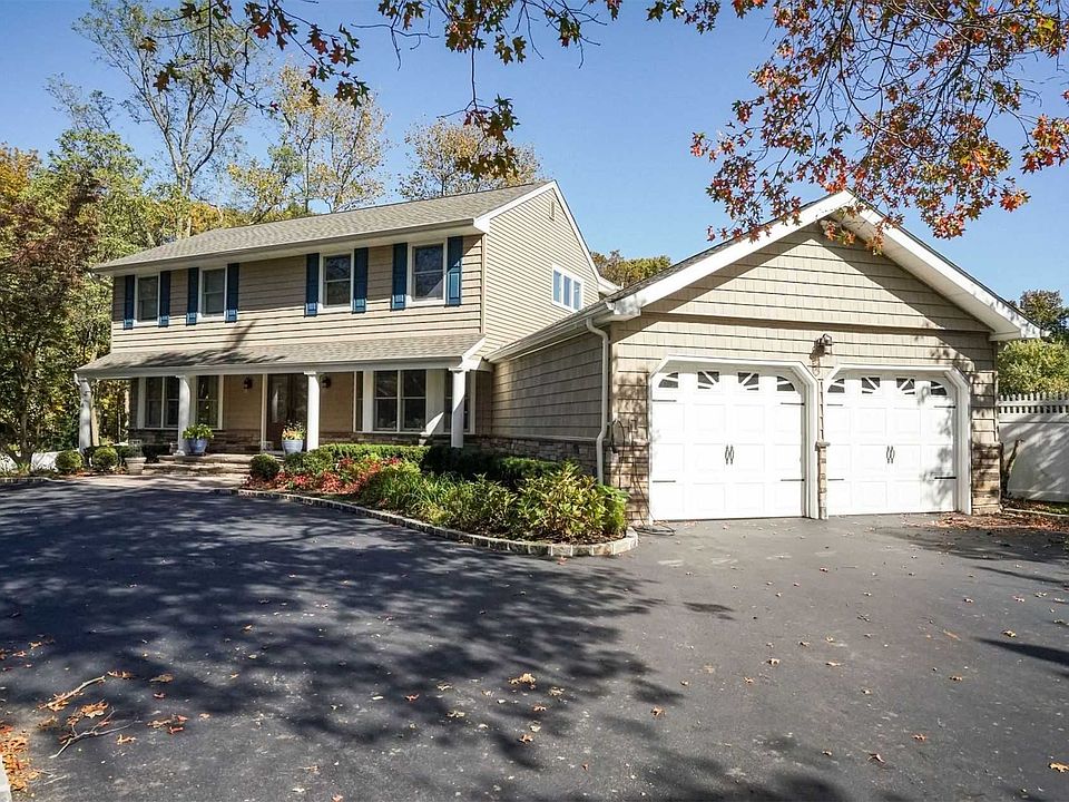 29 Astro Pl, Dix Hills, NY 11746 | Zillow