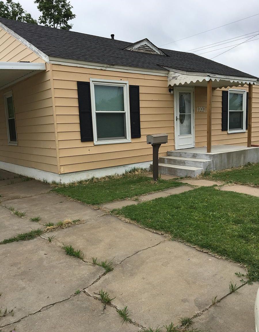 1300 Christine St, Pampa, TX 79065 | Zillow