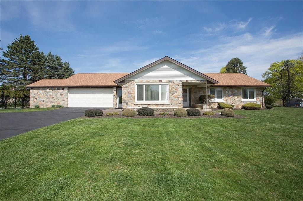 60 Echo Ridge Ln, Easton, PA 18042 | Zillow