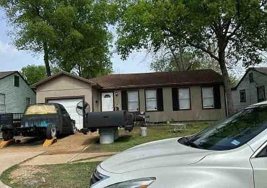 2665 Locust Ave, Dallas, TX 75216 | Zillow