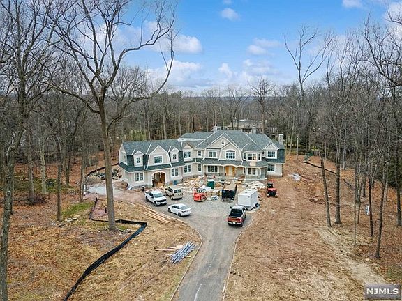 103 Chestnut Ridge Rd, Saddle River, NJ 07458 | MLS #24001777 | Zillow