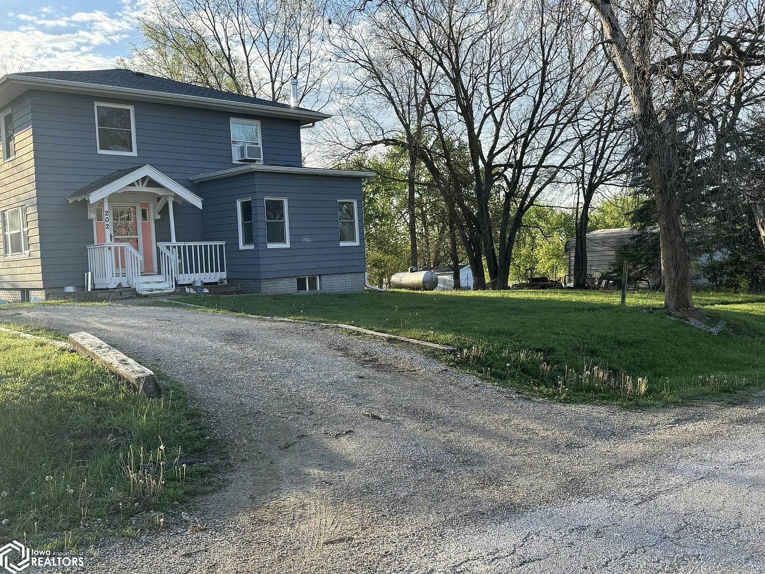 202 W 4th St, Diagonal, IA 50845 | Zillow
