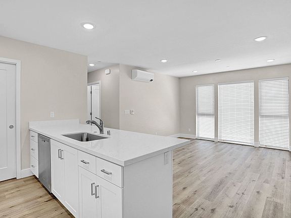4530 Ingraham St #12, San Diego, CA 92109 | Zillow