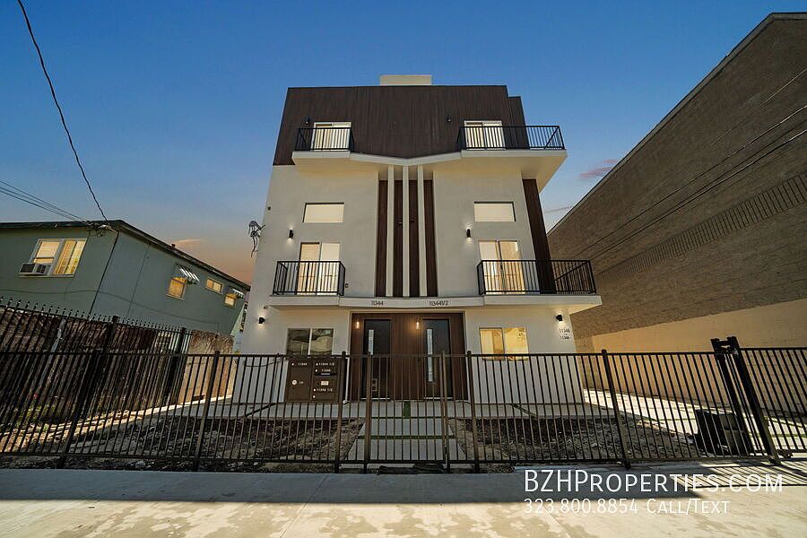 11348 Hatteras St #11348, North Hollywood, CA 91601 | Zillow