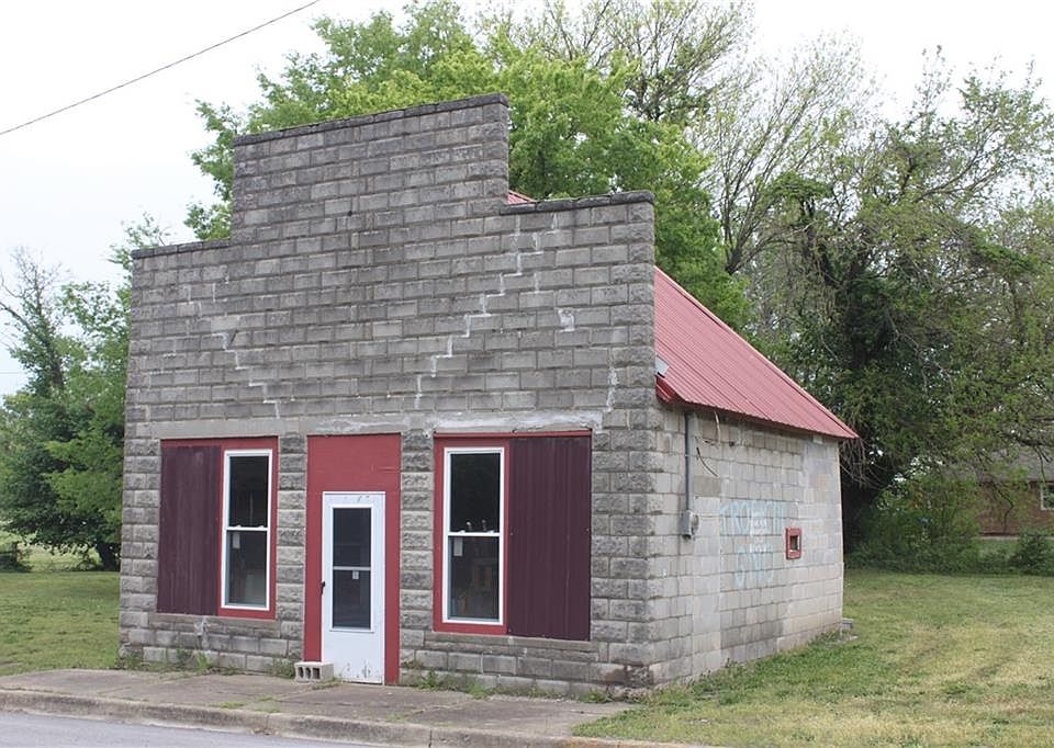 512 W Main St, Weir, KS 66781 | Zillow