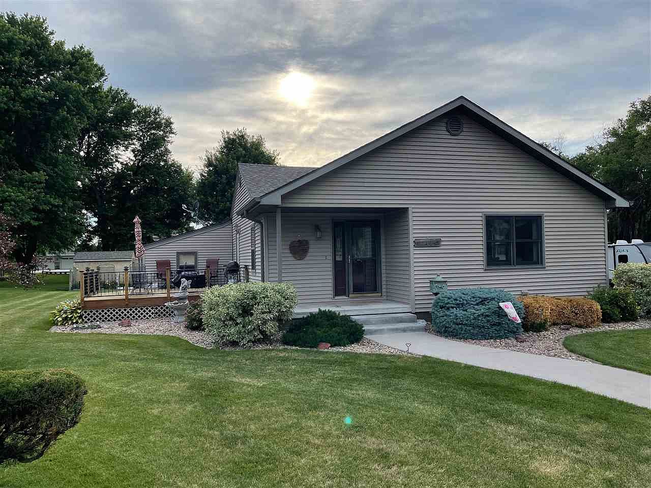 12120 2nd St, Ayr, NE 68925 | Zillow