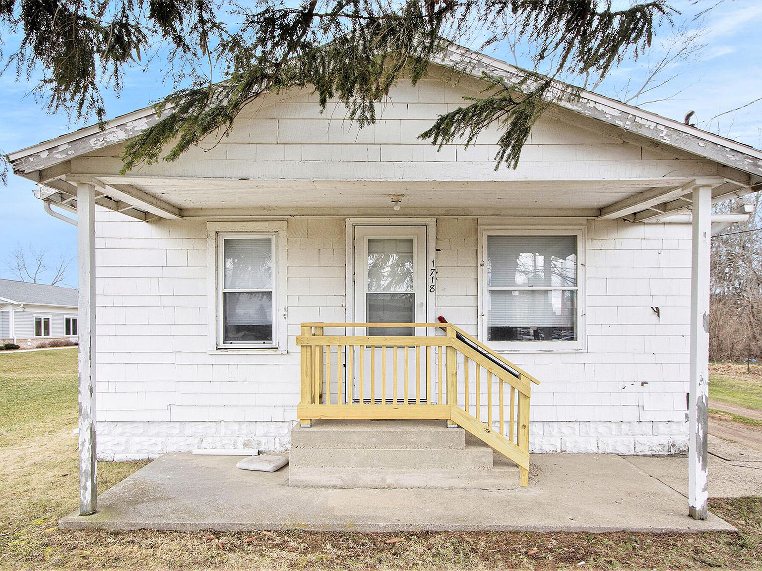 1718 Henson Ave, Kalamazoo, MI 49048 | Zillow