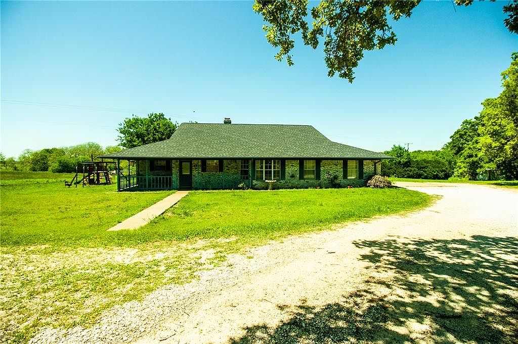 8557 W Lake Creek Rd, Riesel, TX 76682 | Zillow