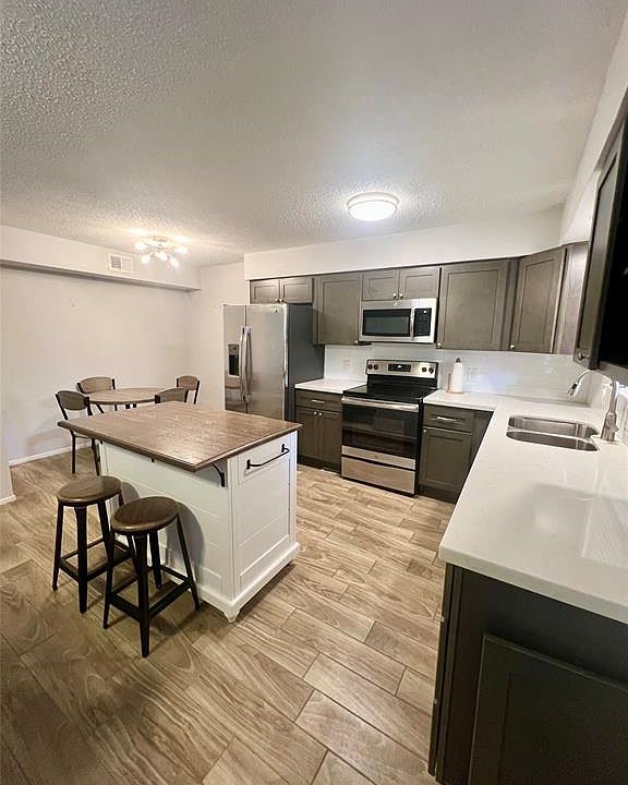 7714 Renwick Dr Houston TX | Zillow