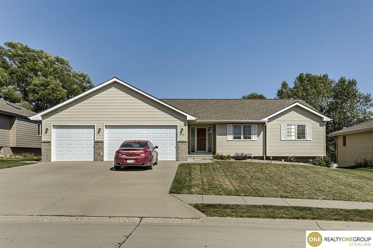 509 S 7th Ave, Springfield, NE 68059 | Zillow