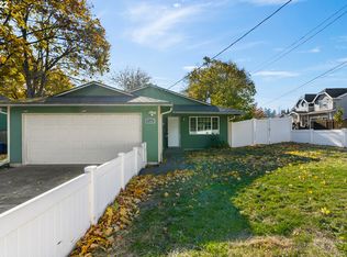 7724 SE Clay St, Portland, OR 97215 | Zillow