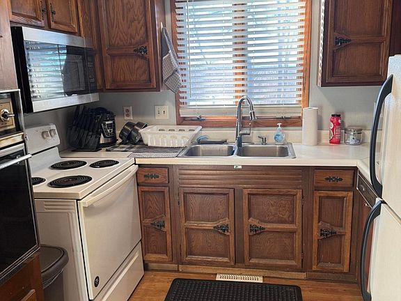 704 State Highway 22, Clear Lake, SD 57226 | MLS #32-2298 | Zillow