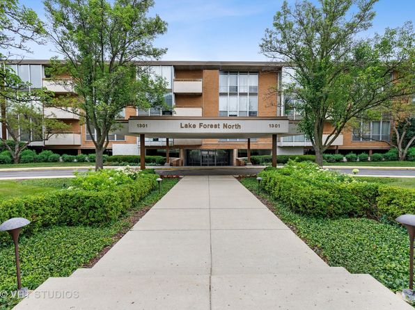 Lake Forest Real Estate - Lake Forest IL Homes For Sale | Zillow