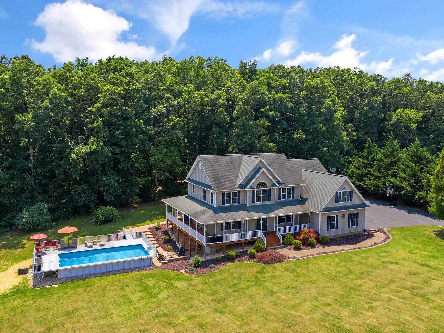 204 Tadpole Ln, Greenville, VA 24440 | Zillow