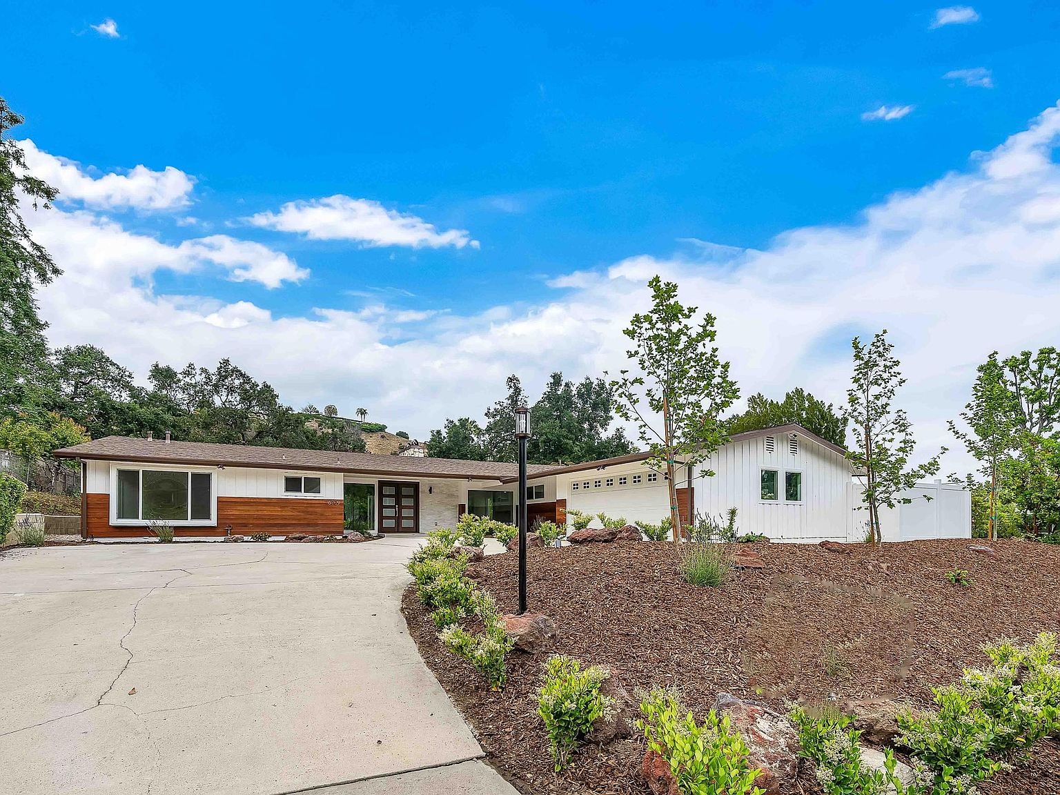 16039 Meadowcrest Rd, Sherman Oaks, CA 91403 | Zillow