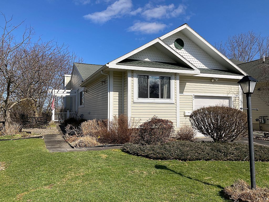 301 Timber Ridge Dr, Camillus, NY 13031 | Zillow