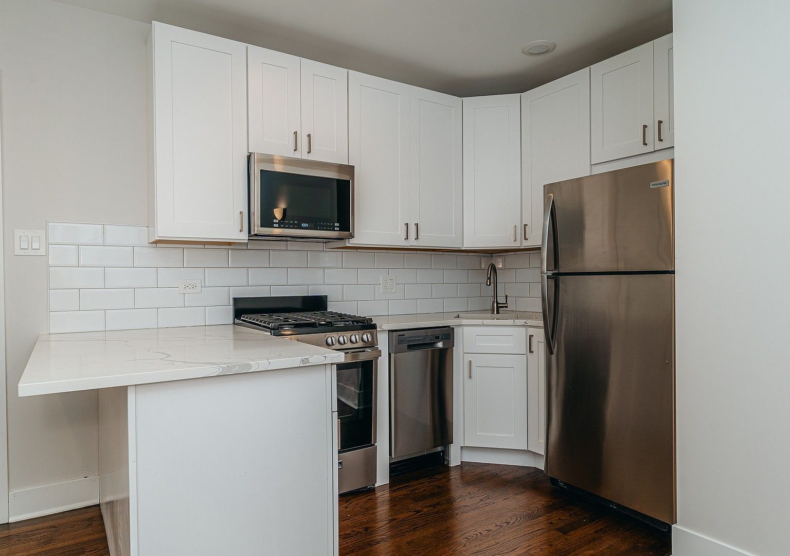 2959 N Damen Ave #2C, Chicago, IL 60657 | Zillow