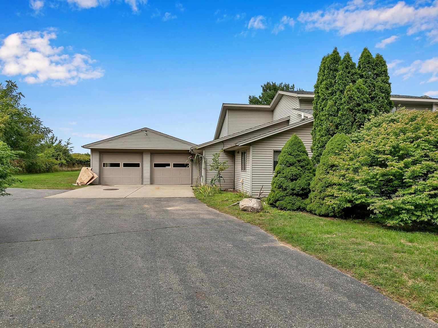 929 1/2 Dart Rd, Mason, MI 48854 | Zillow