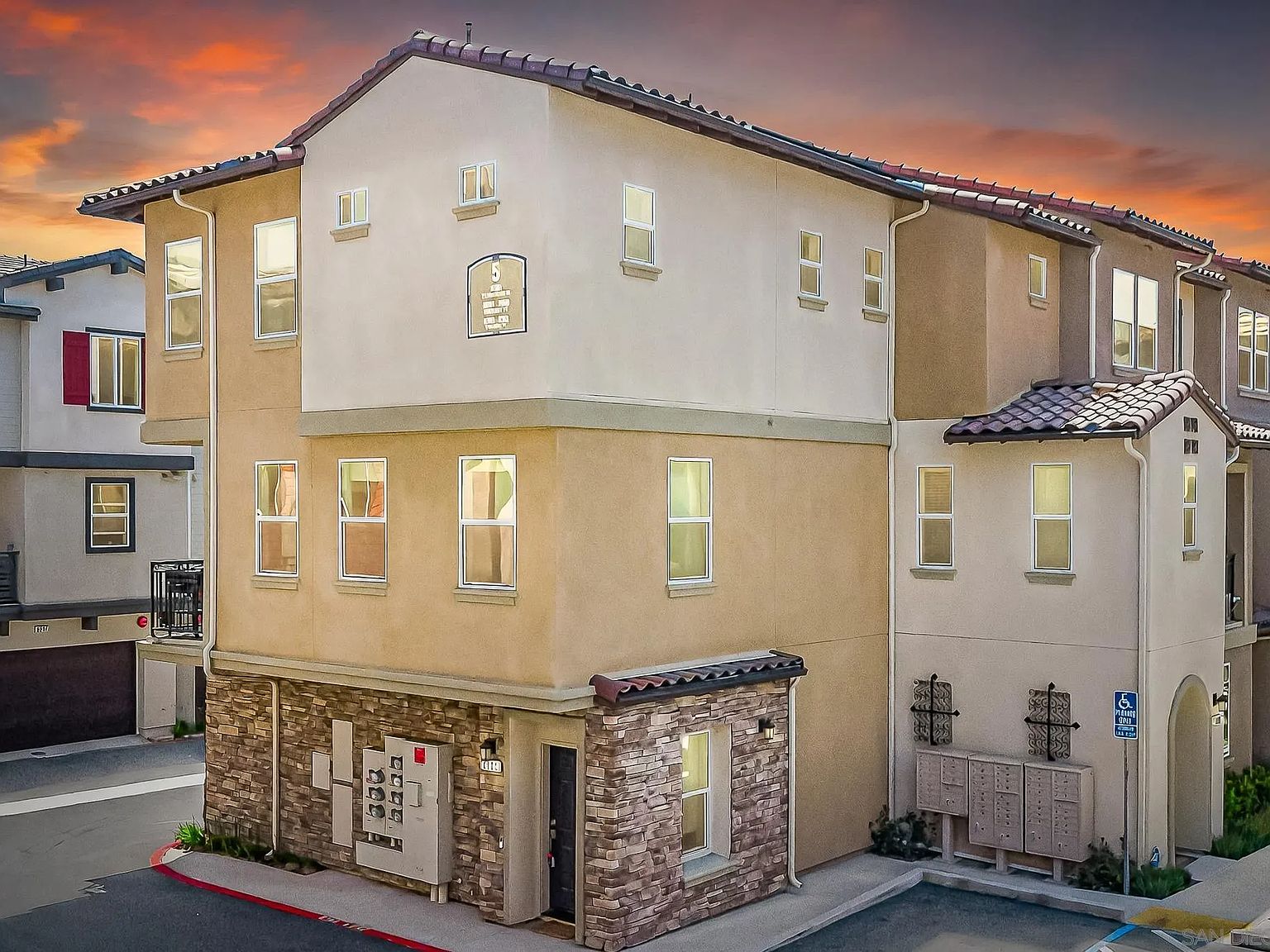 8383 Yellowstone St, Lemon Grove, CA 91945 | Zillow