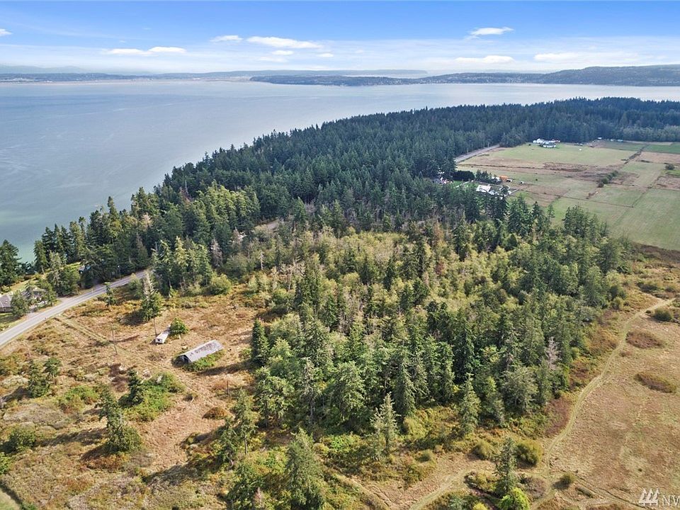 2877 Strawberry Point Rd, Oak Harbor, WA 98277 | Zillow