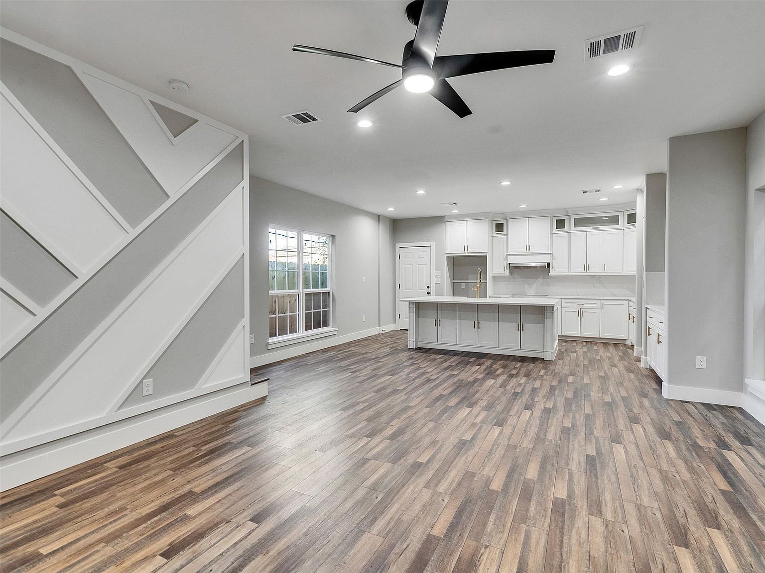 235 Hahlo St, Houston, TX 77020 | MLS #35341045 | Zillow