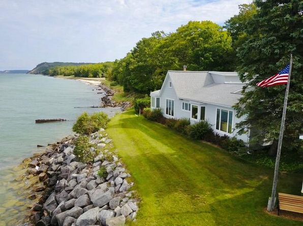 Arcadia Real Estate - Arcadia MI Homes For Sale | Zillow