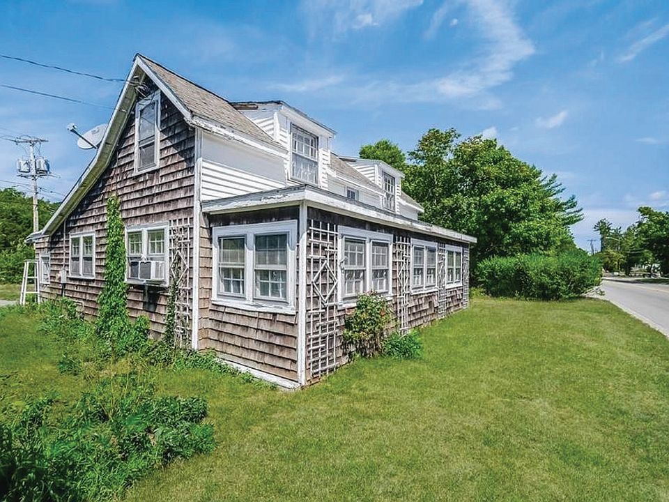 1600 Santuit Newtown Rd, Cotuit, MA 02635 | MLS #22300095 | Zillow