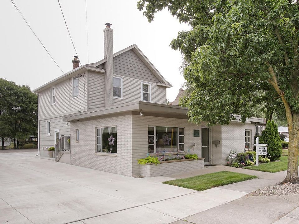 117 S Riverview Dr, Parchment, MI 49004 | Zillow