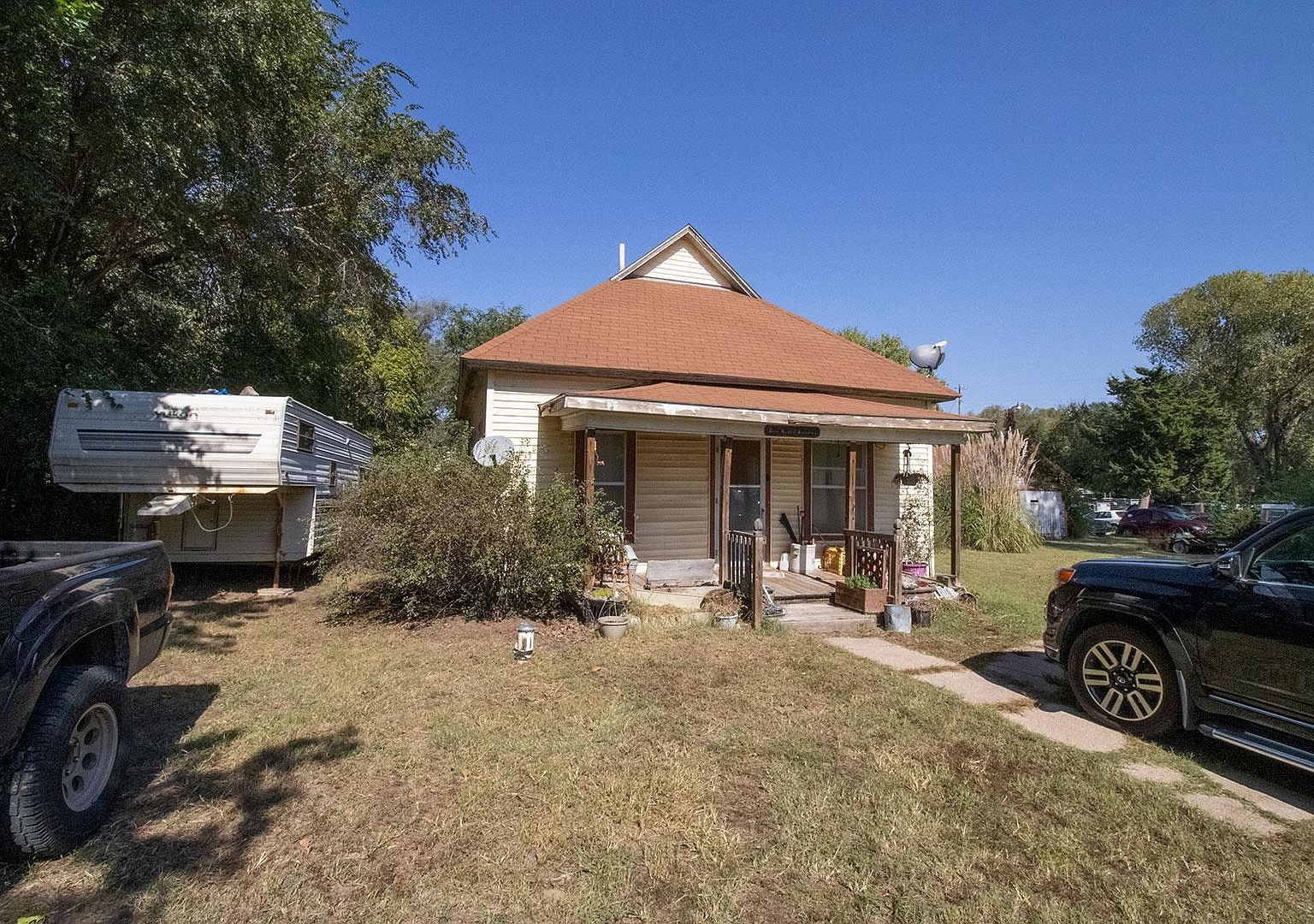 4812 E Main St, Medora, KS 67502 | Zillow
