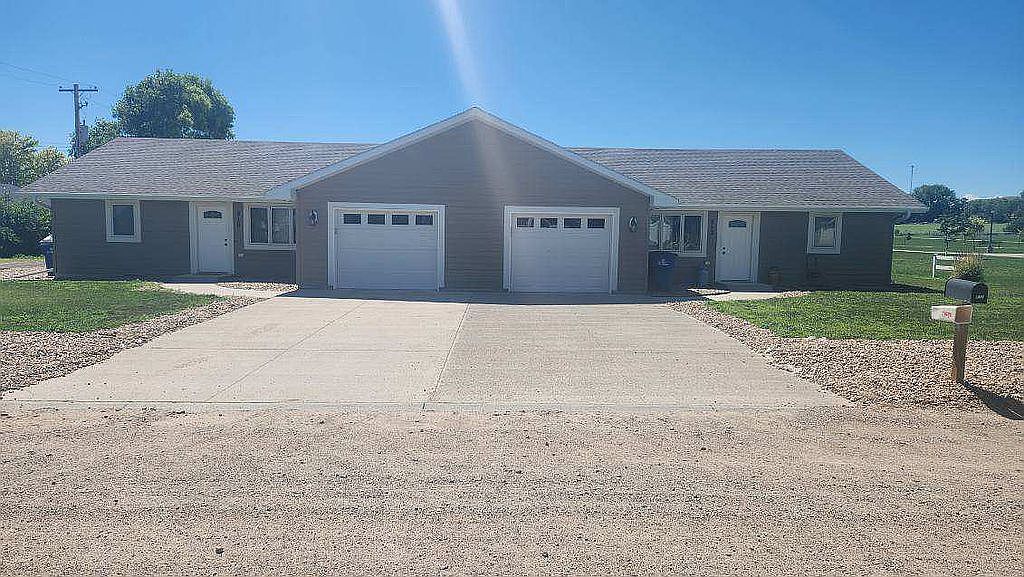 810 Cobbler Ln, Sutherland, NE 69165 | Zillow