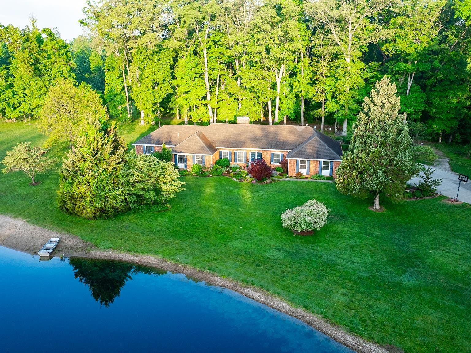 4305 E Michael Ln, Olney, IL 62450 | MLS #CA1036525 | Zillow