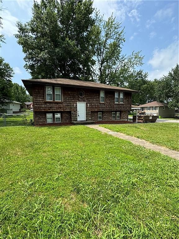 701 N King Ave, Harrisonville, MO 64701 | Zillow