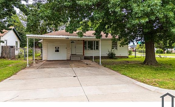 118 S Classen Ave, Moore, OK 73160 | Zillow